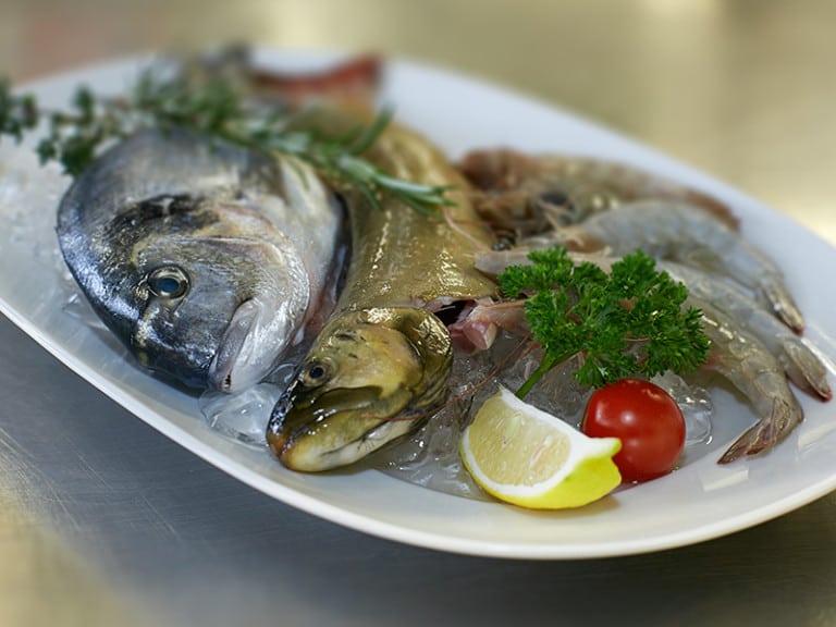 Kueche_Restaurant_Essen_Fisch – Sonnenhof-Seeshaupt.de - Essen und ...